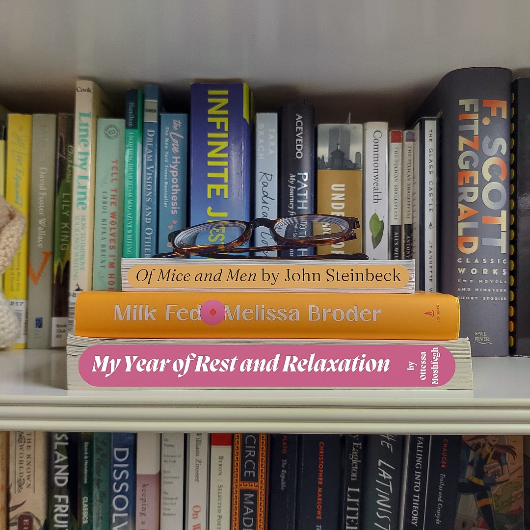 Three books I finished reading in one day – The Library Mouse's Book Nook